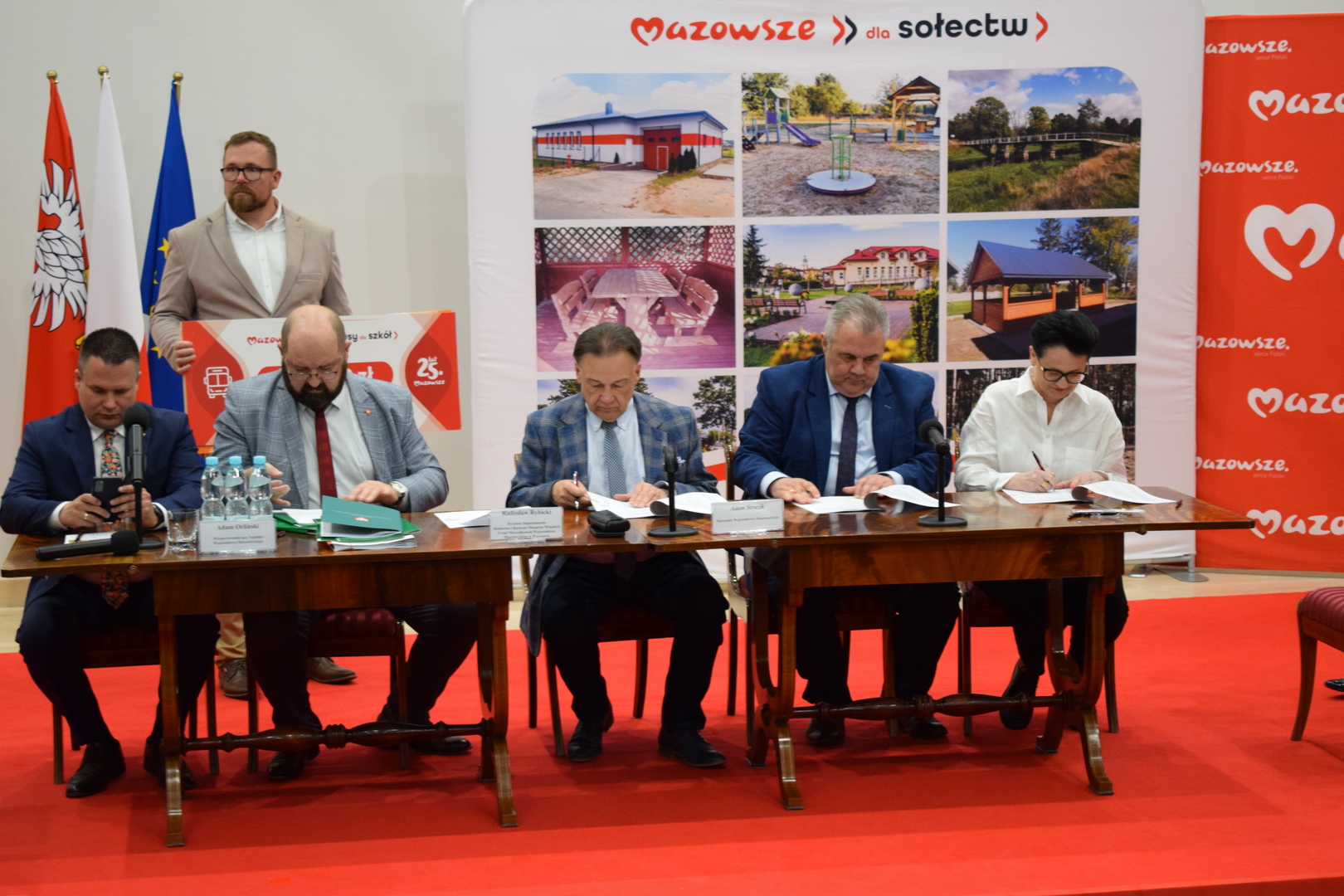 Podpisanie umów na dofinansowania z Samorządu Województwa Mazowieckiego ...